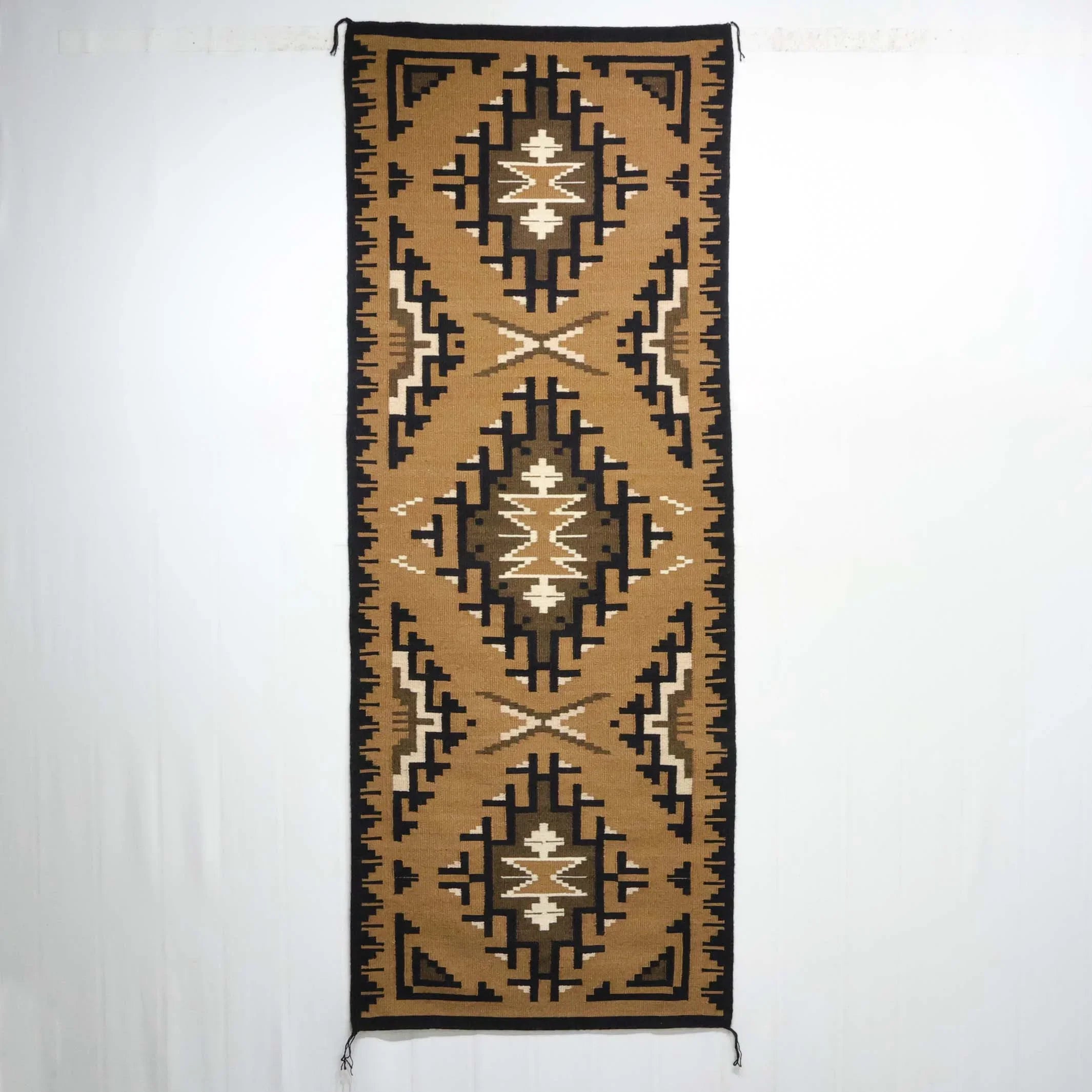 Two Grey Hills Runner – Garland's