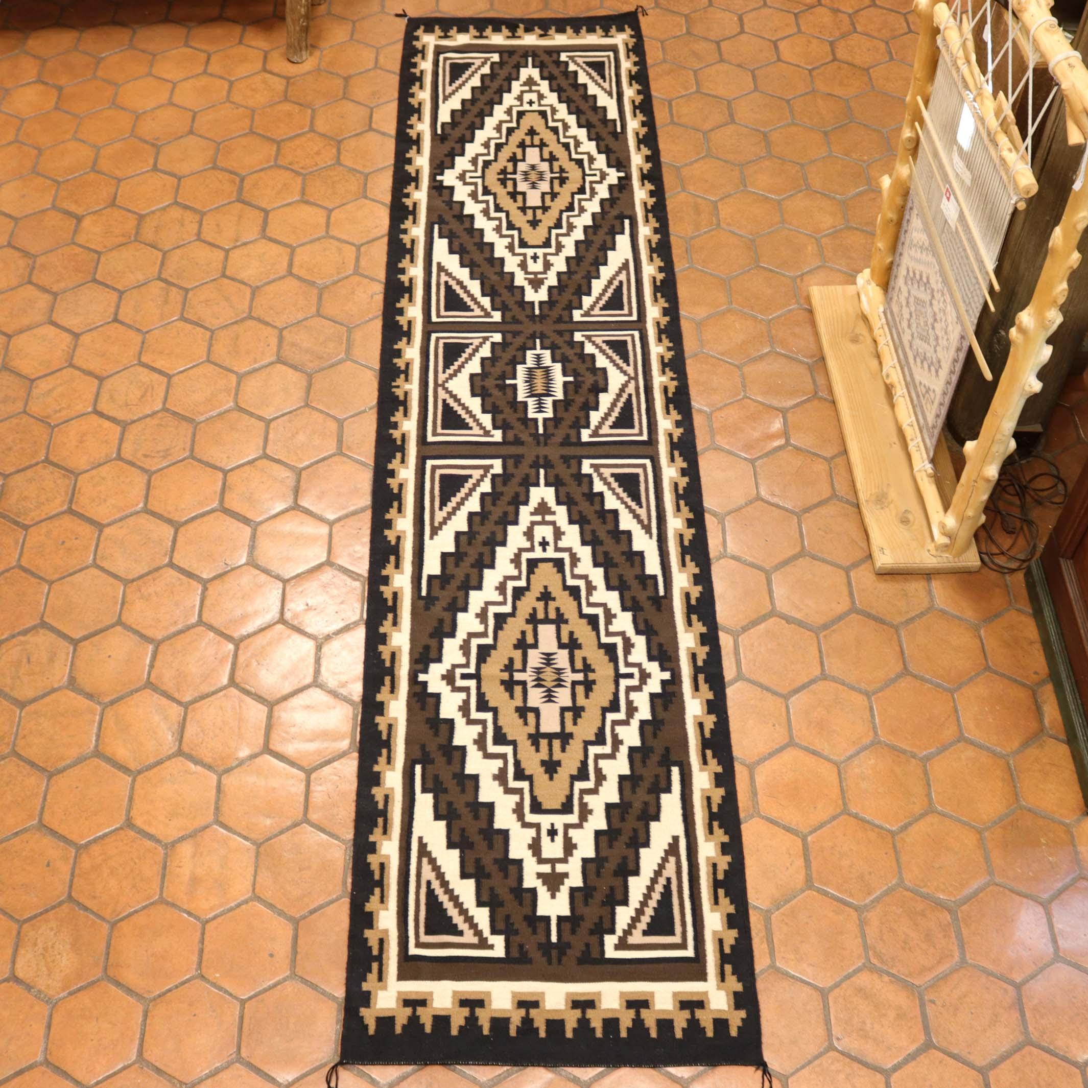 Two Grey Hills Runner – Garland's